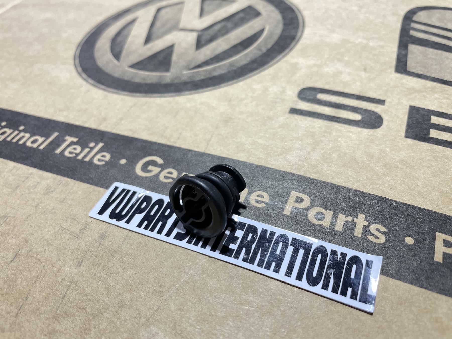 VW Golf MK7 A4 A5 A6 Otto Engine Oil Plastic Sump Drain Plug Genuine ...