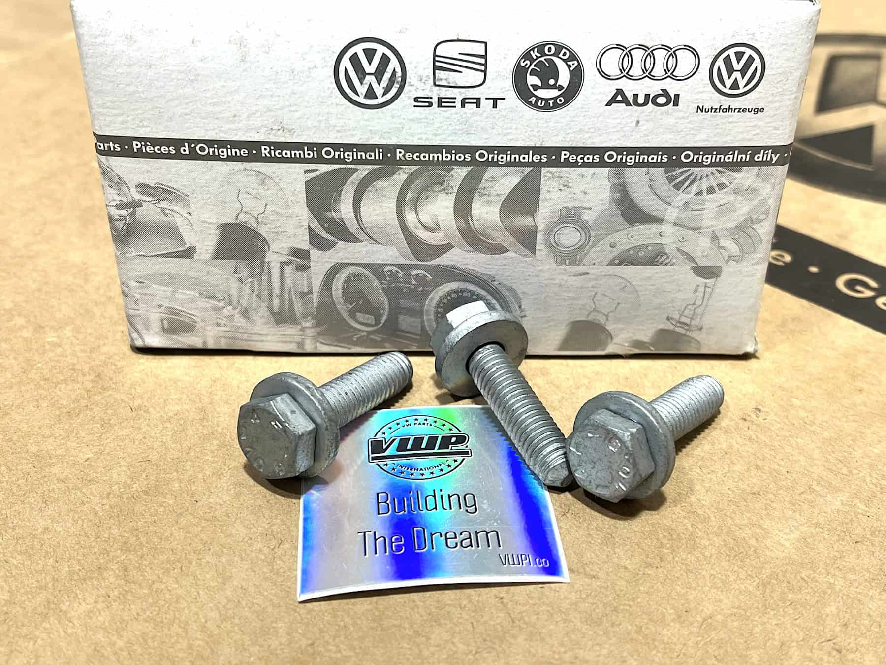 VW Golf MK7 MK8 GTI TDI R Scirocco Front Strut Top Mount Bolts 32mm x3 ...