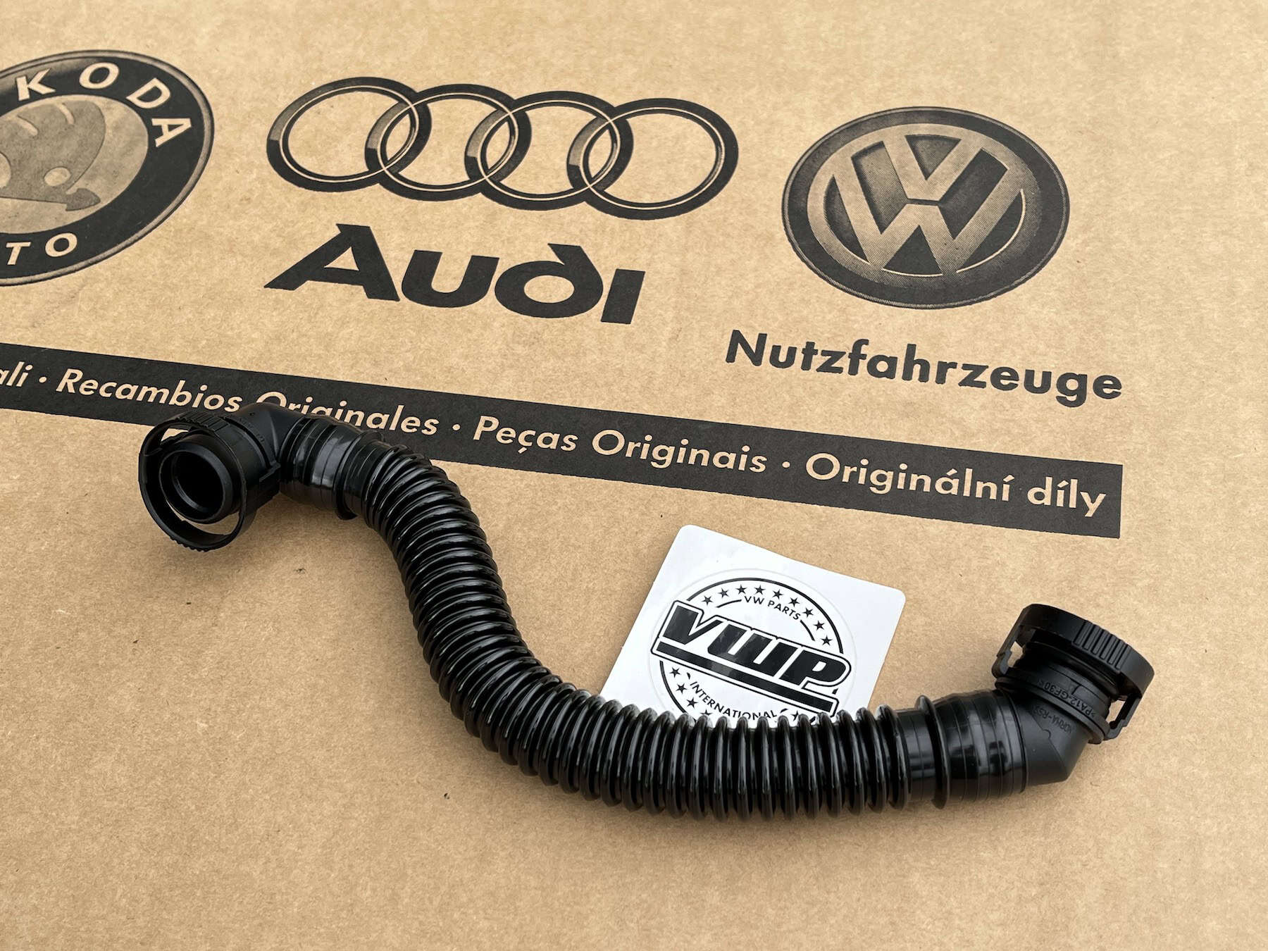 VW Transporter T5 TDI BNZ Cylinder Head Vent Breather Hose Genuine New ...