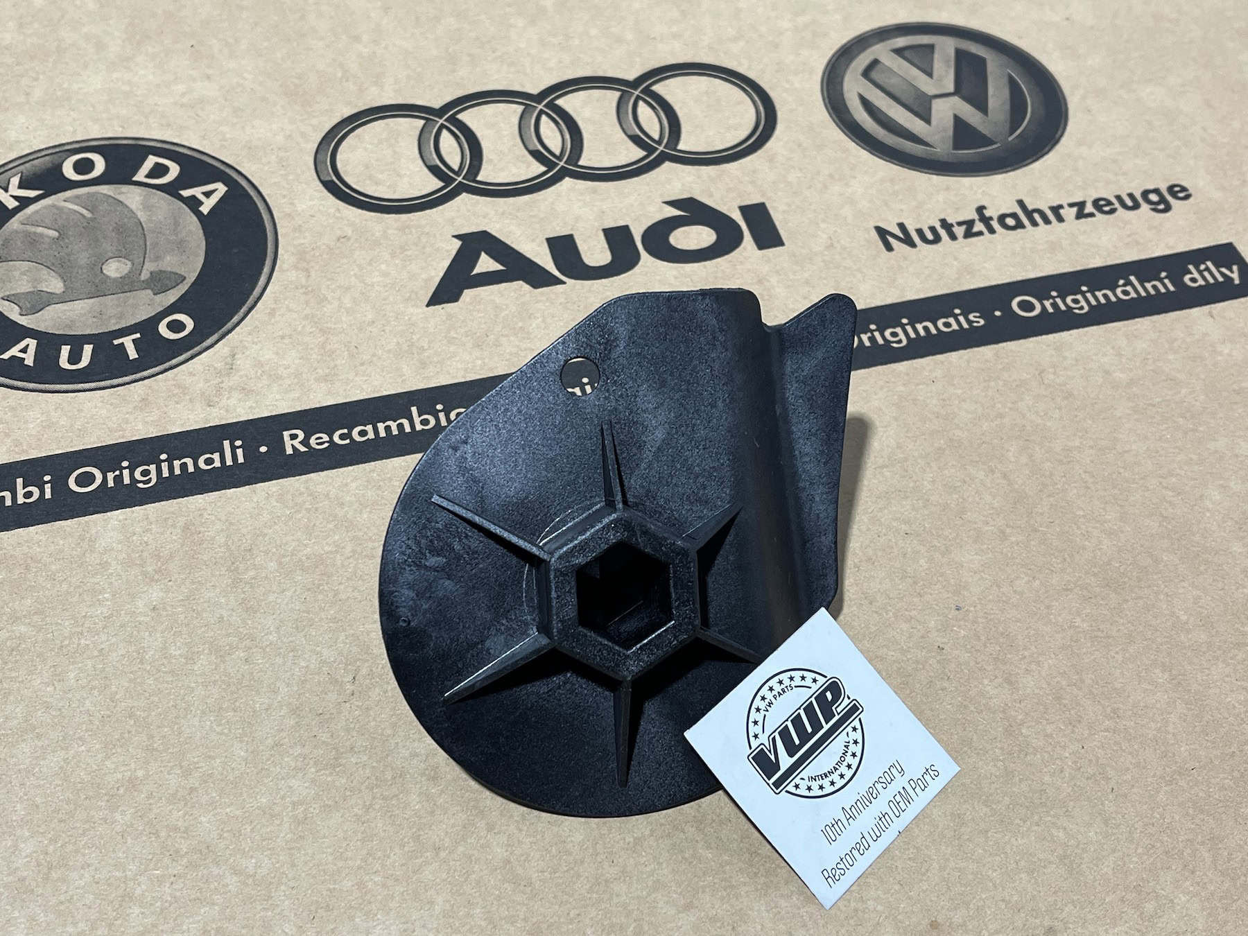 Audi A3 S3 8v Under Body Protection Plate Bracket Left For Jack Ramp