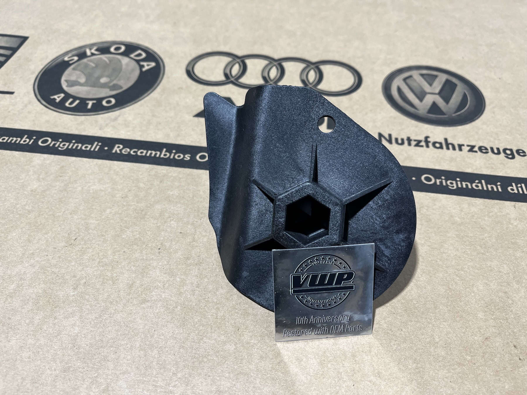 Audi A3 S3 8v Under Body Protection Plate Bracket Right For Jack Ramp