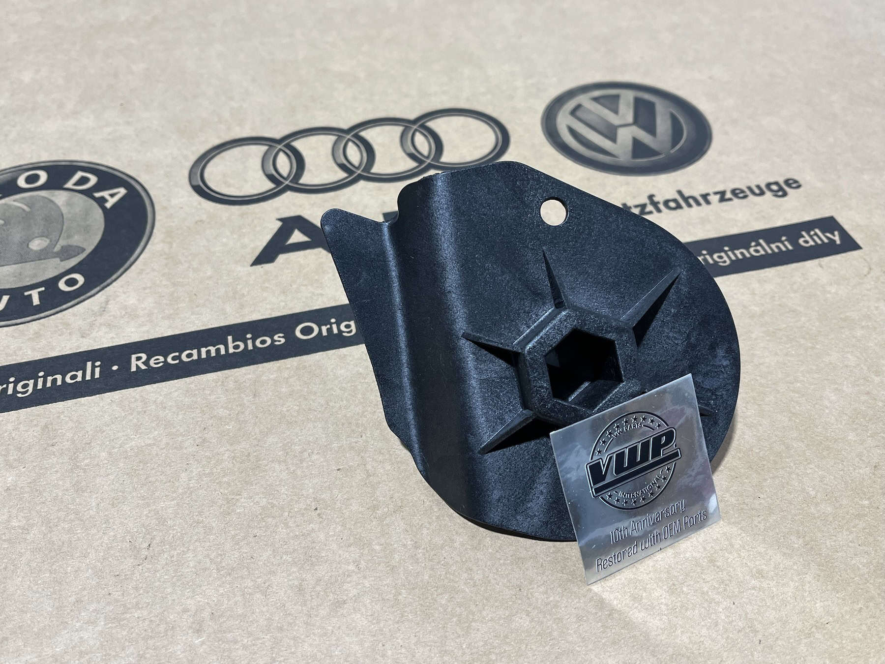 Audi A3 S3 8v Under Body Protection Plate Bracket Right For Jack Ramp