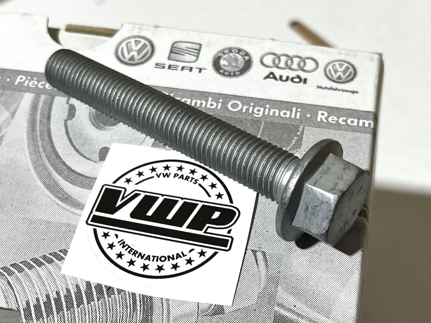 Audi A4 B9 Front Suspension Strut Fork Lower Pinch Bolt 1x New Genuine ...