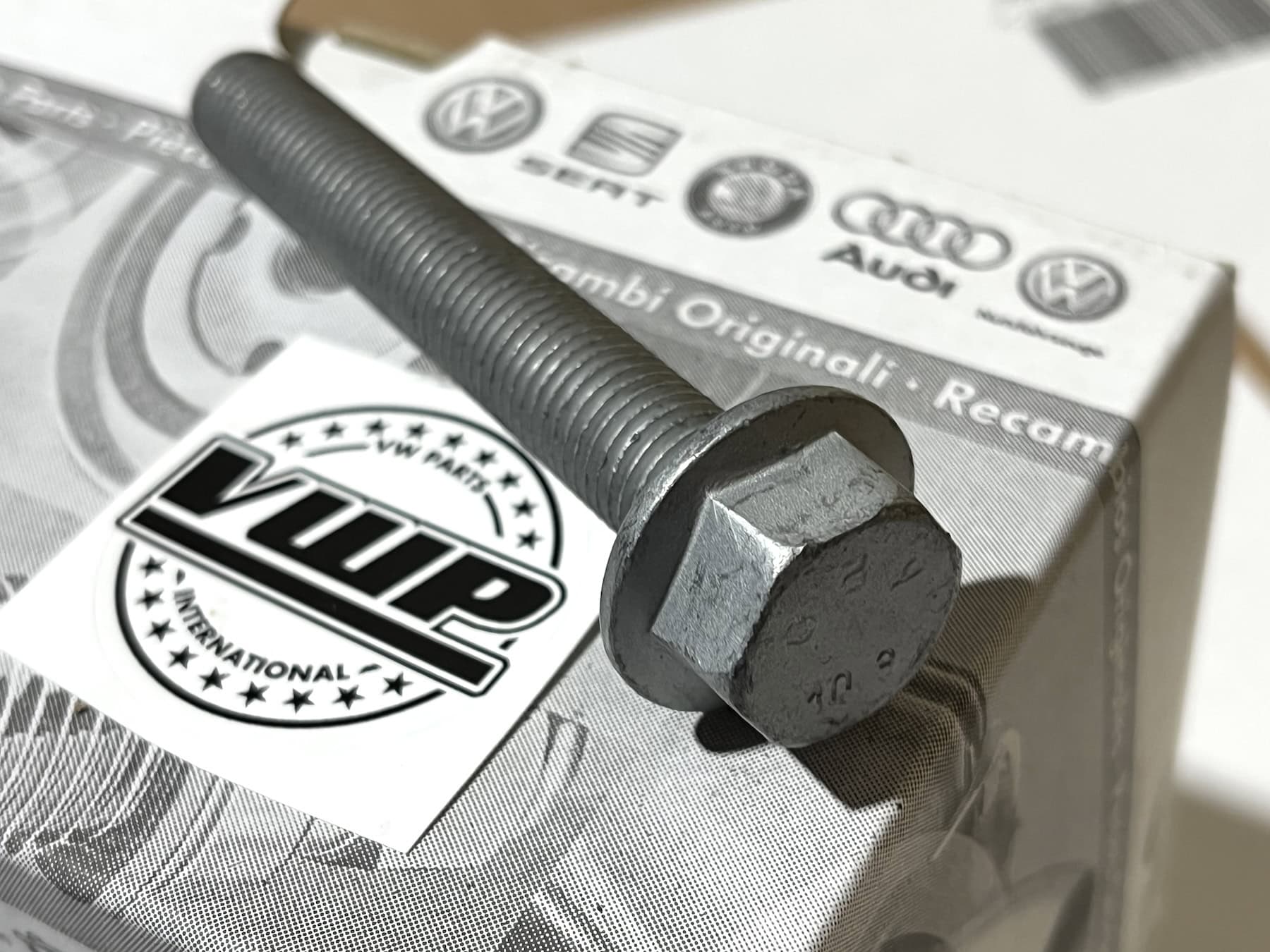 Audi A4 B9 Front Suspension Strut Fork Lower Pinch Bolt 1x New Genuine ...