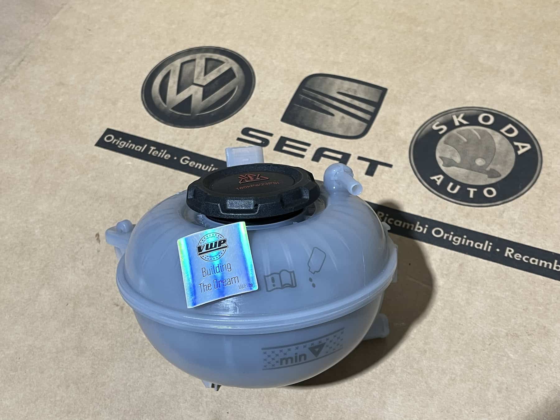 VW Golf MK7 MK7.5 GTI R TDI Coolant Bottle Black Cap Lid Connector Wire ...